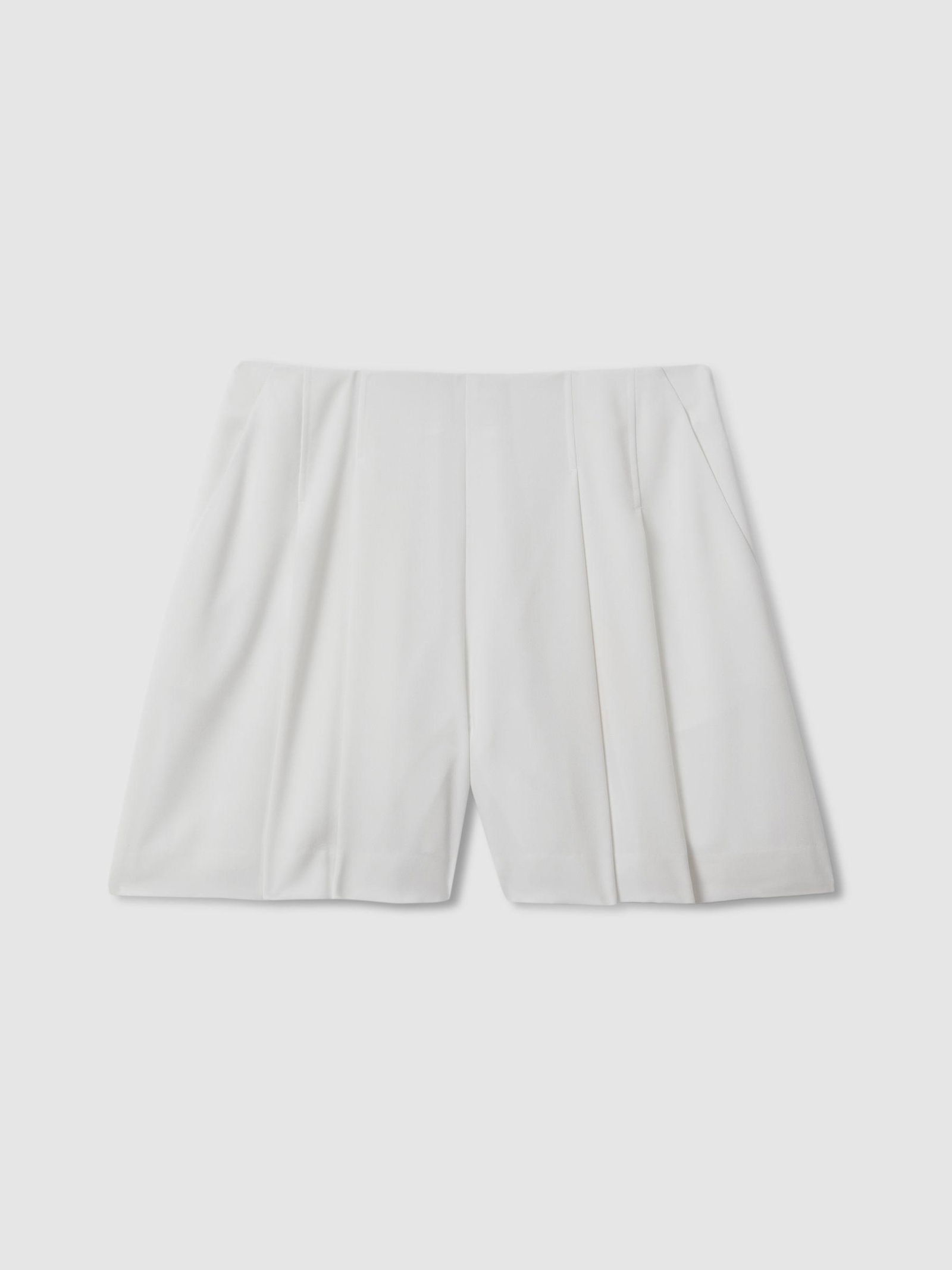 REISS High Rise Pleated Shorts in Ivory | Endource