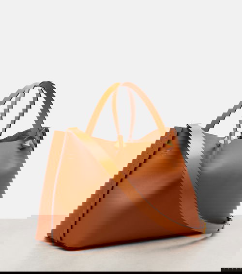 VALENTINO GARAVANI VLogo Medium Leather Tote Bag | endource