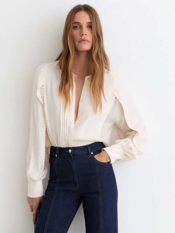 REISS Maddie Pleated Embroidered Long-Sleeve Blouse In Pale Pink | endource