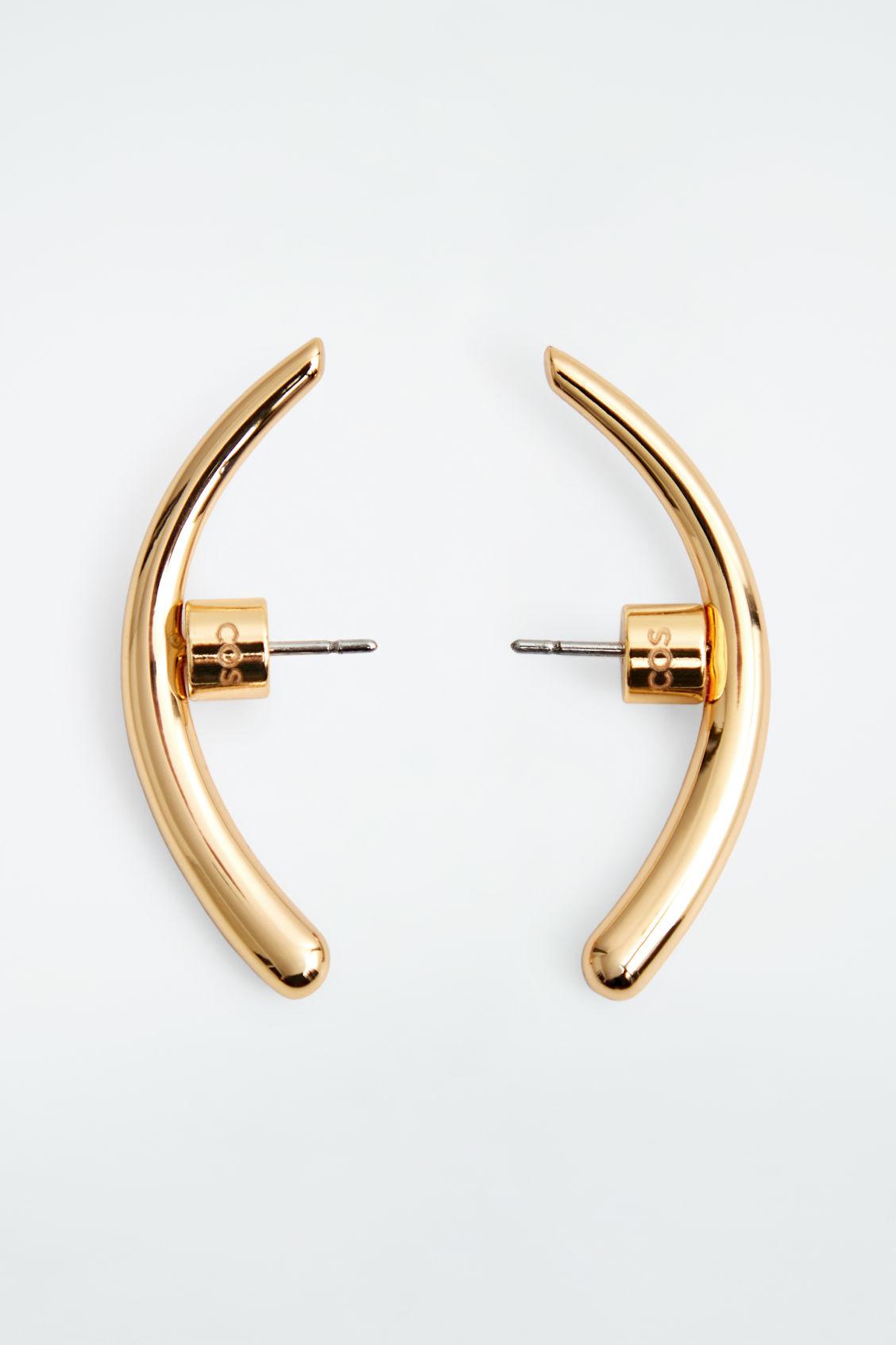 COS Curved Stud Earrings in GOLD | endource