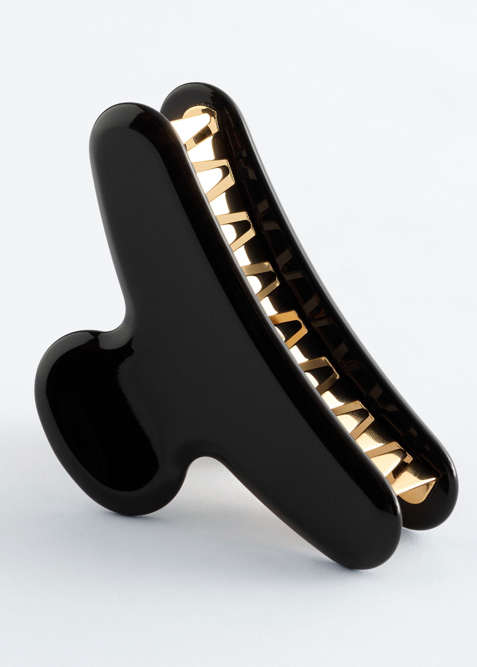 & OTHER STORIES Classic Hair Claw | endource