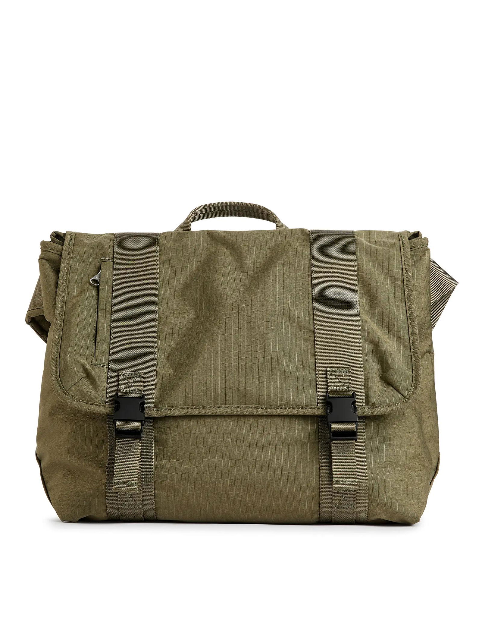 ARKET Ripstop Messenger Bag | endource