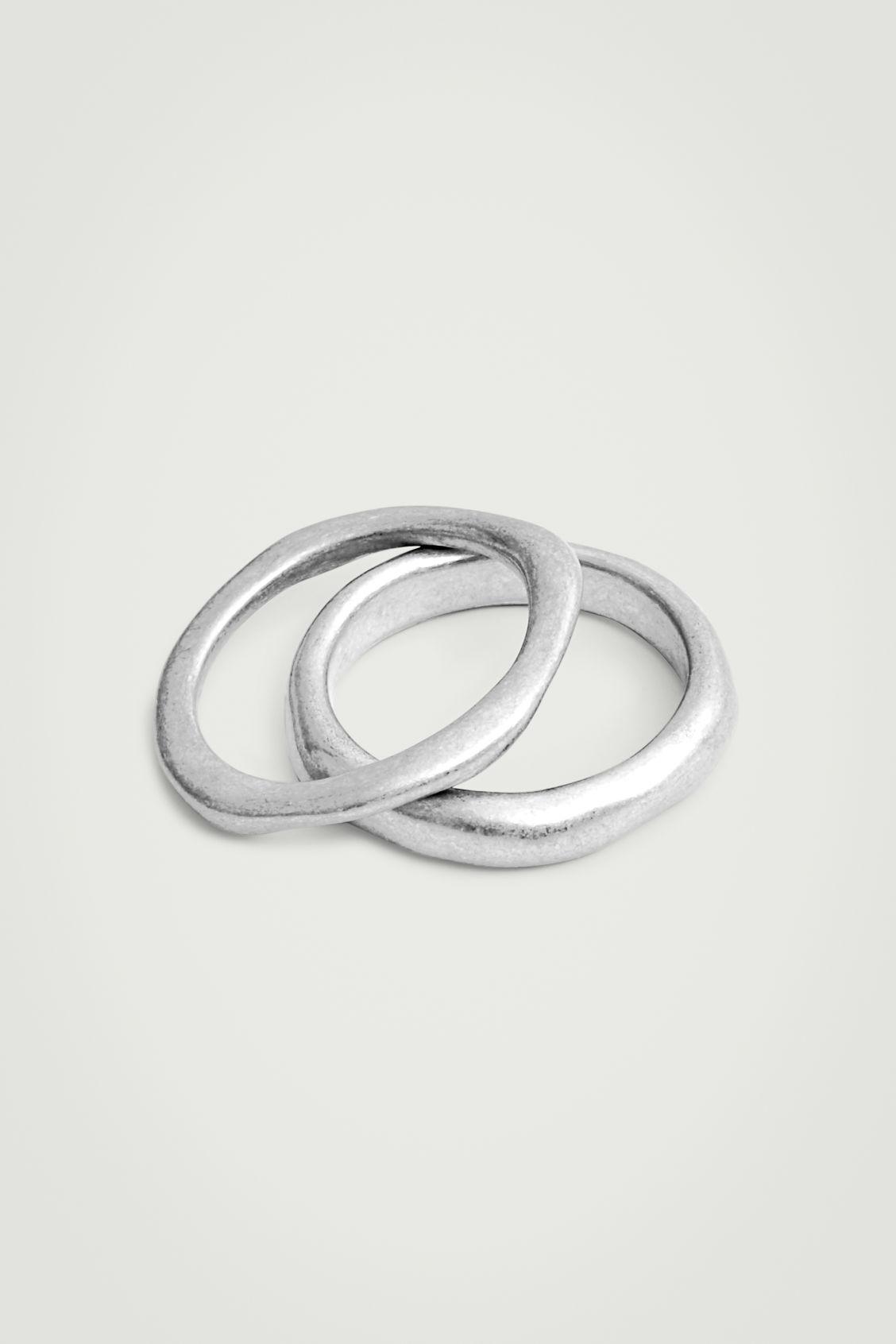 COS 2-Pack Hammered Rings in SILVER | endource