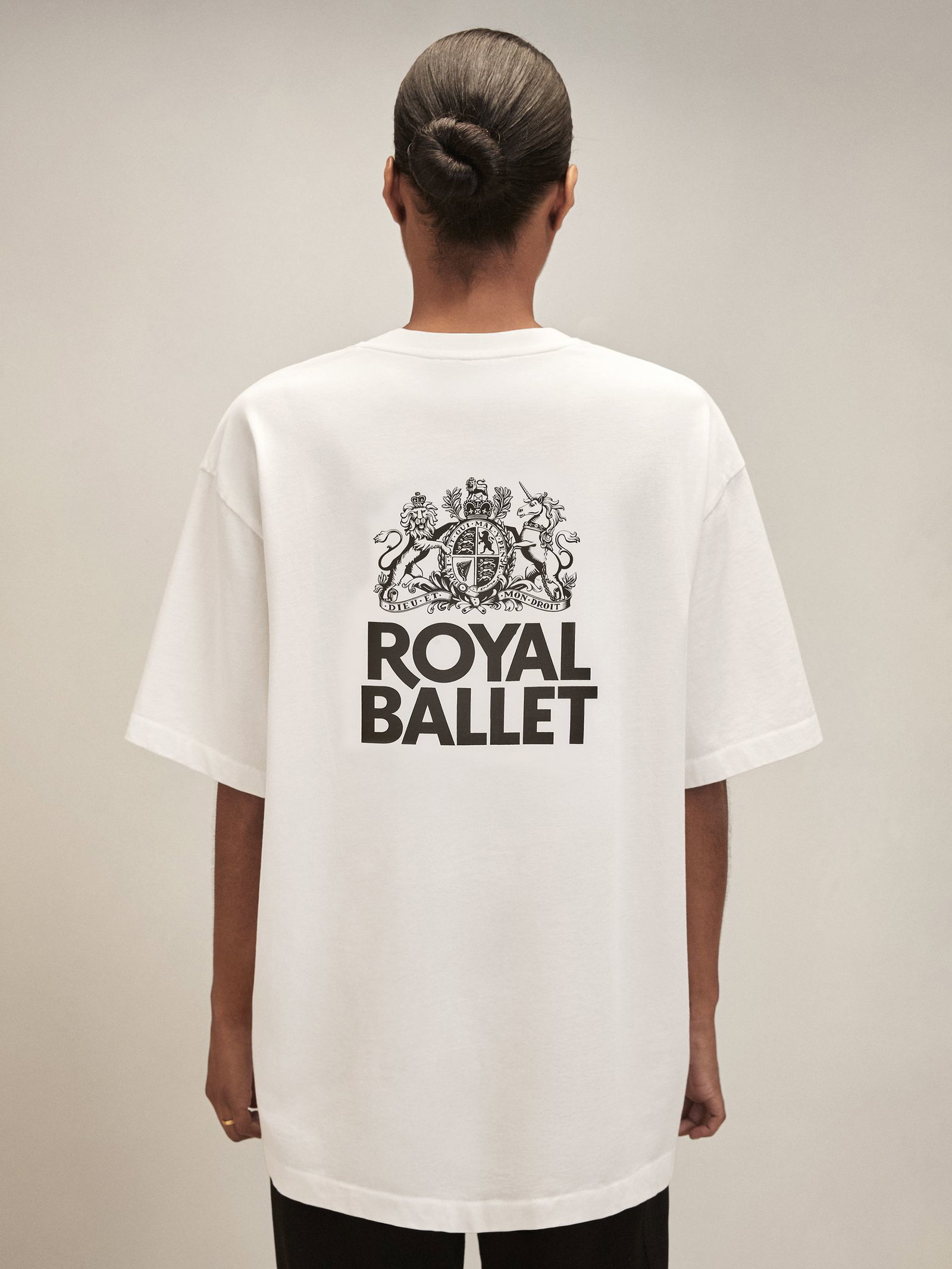 REISS | Royal Ballet Logo Unisex Fit T-Shirt In White | endource