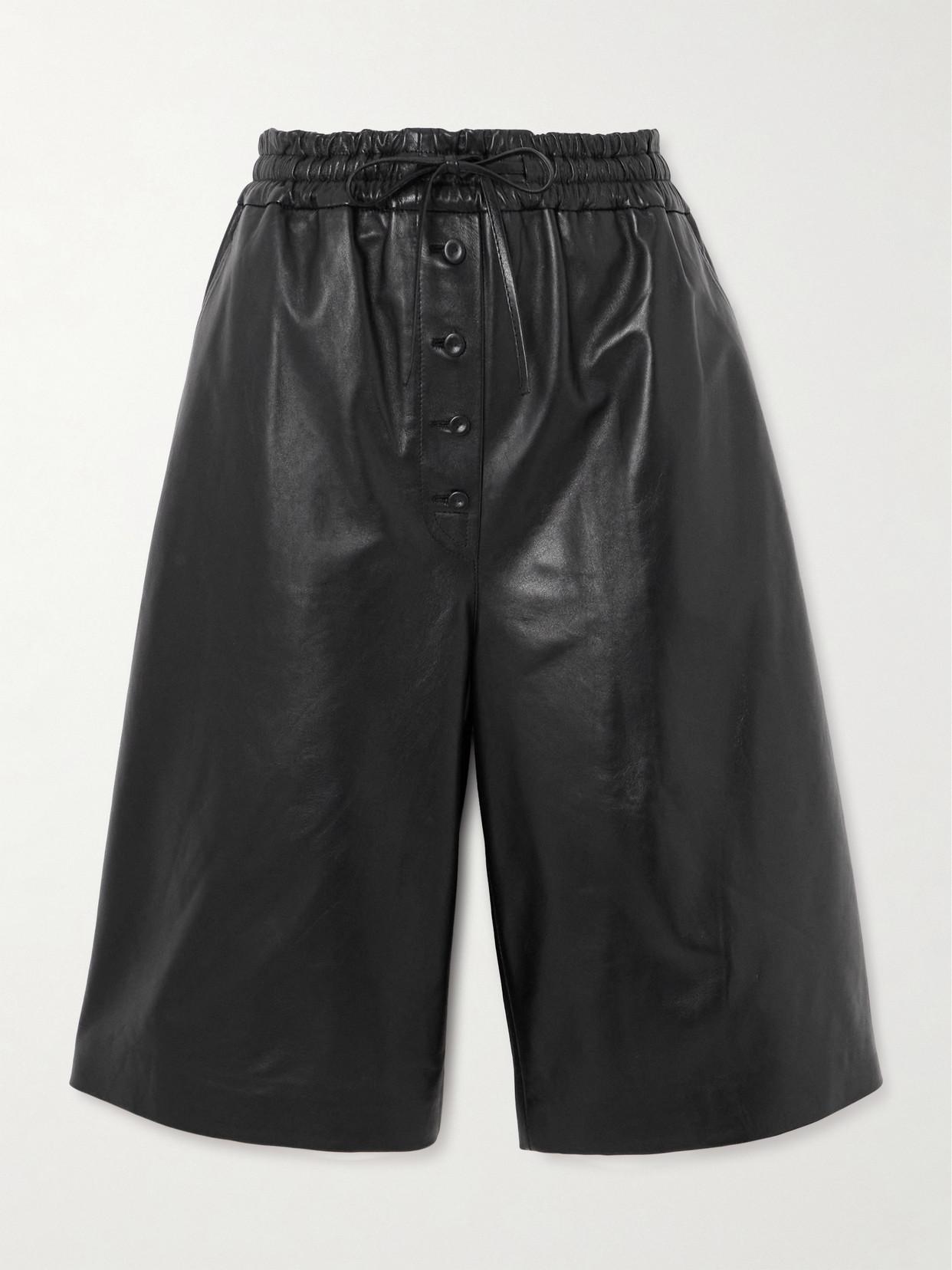 JIL SANDER Leather Wide-Leg Shorts in Black | Endource