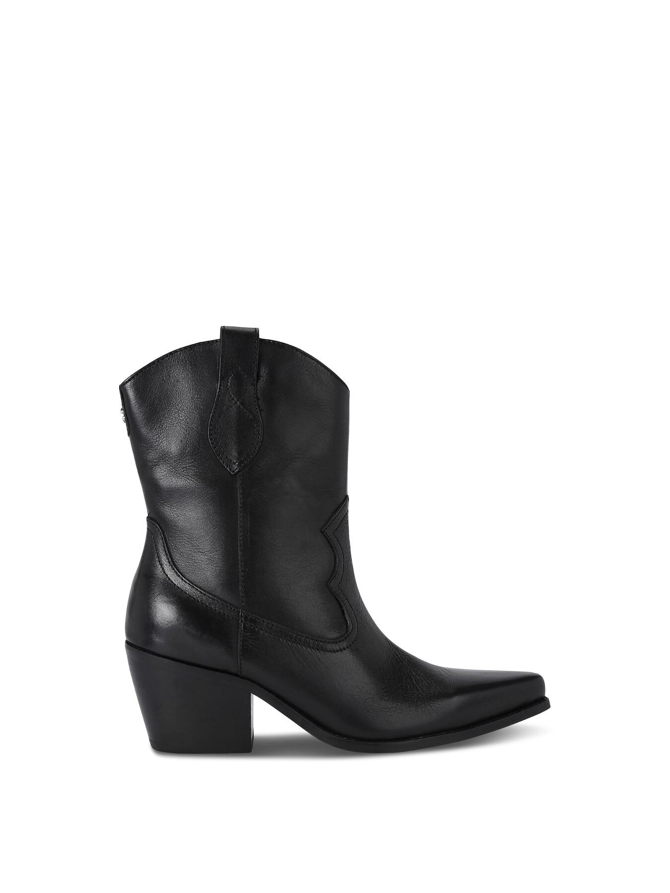 CARVELA Maven Boots in Black | endource