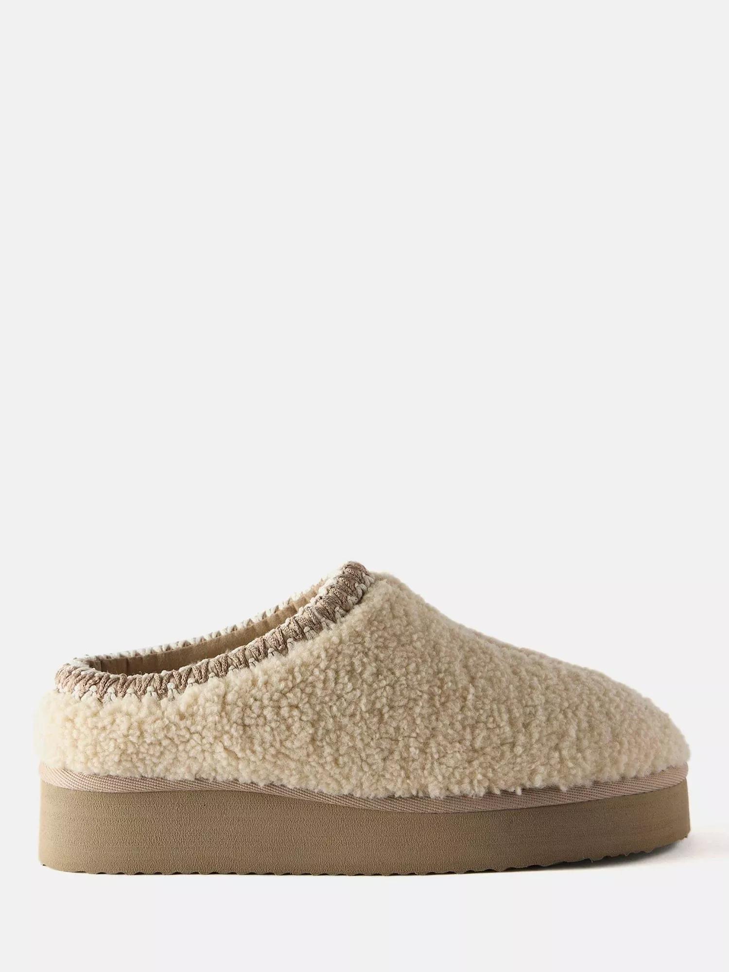MINT VELVET Borg Chunky Slippers in Cream | endource