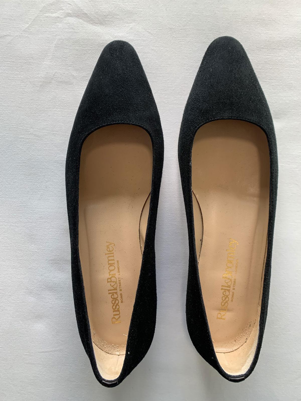 RUSSELL & BROMLEY Suede Pumps in Black | endource