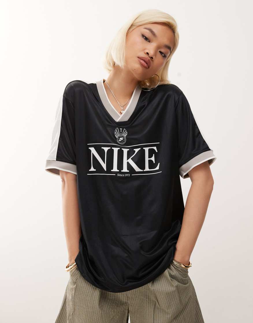 NIKE Retro Football Shirt In Black And White | endource