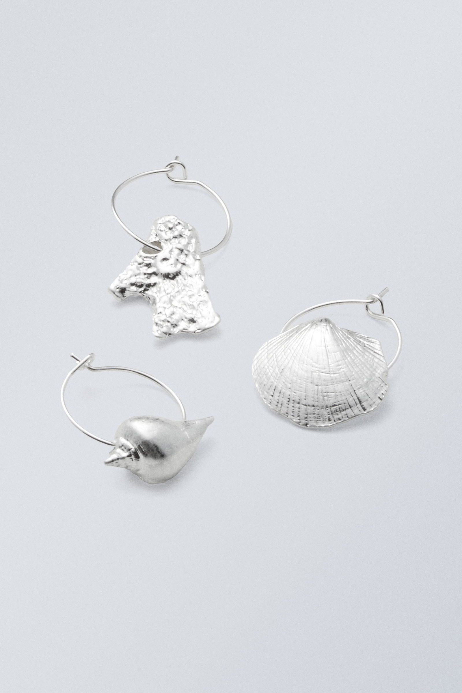 WEEKDAY 3-Pack Shell Hoops in Silver | endource