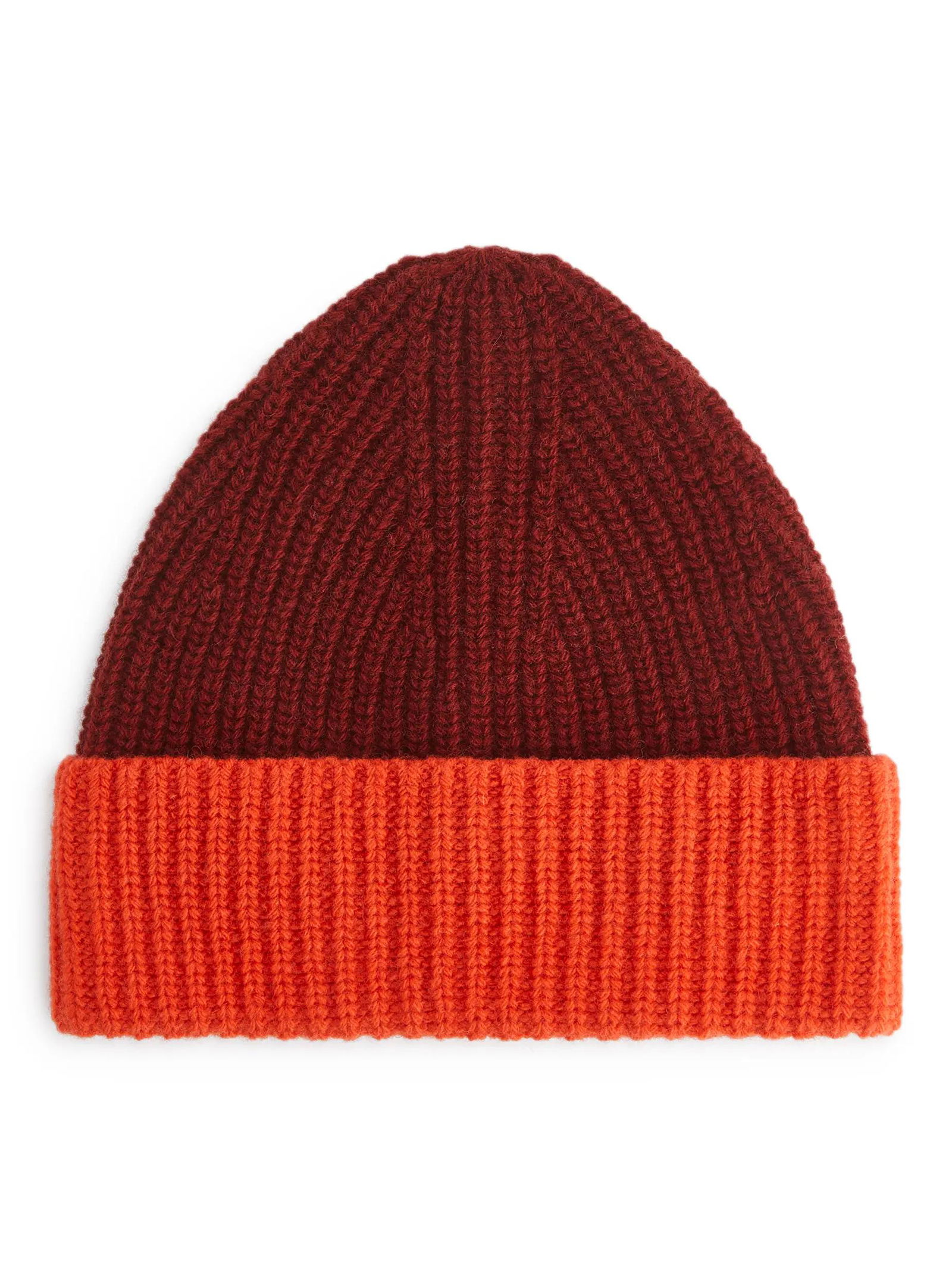 ARKET Wool Beanie in Dark Red/Red | endource