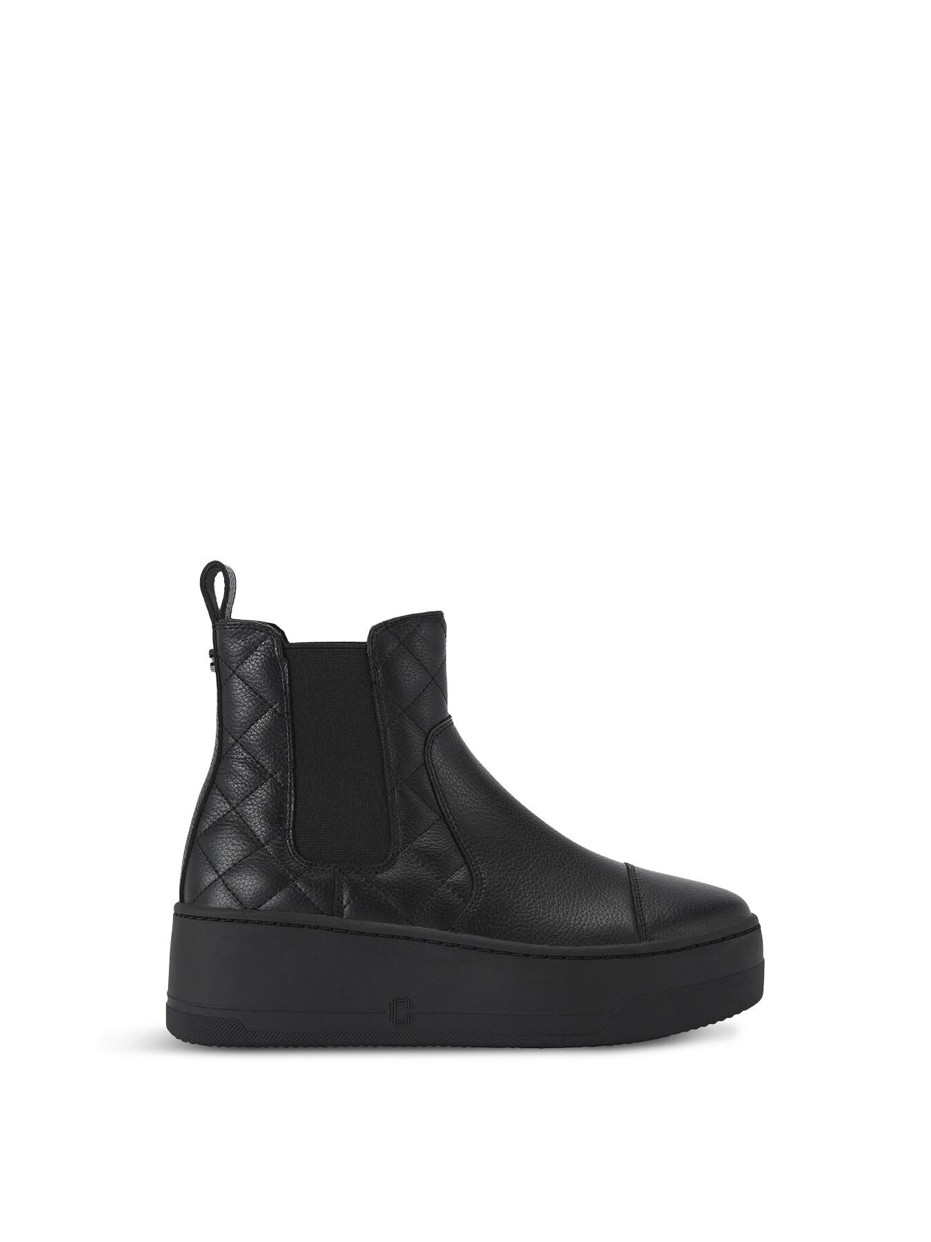 CARVELA Connected Chelsea Boots in Black | endource