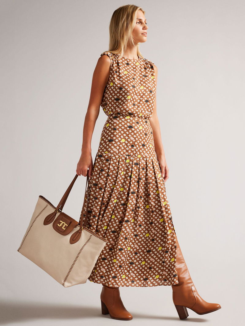 TED BAKER Edali Leather Whipstitch Detail Tote Bag in Ecru | endource