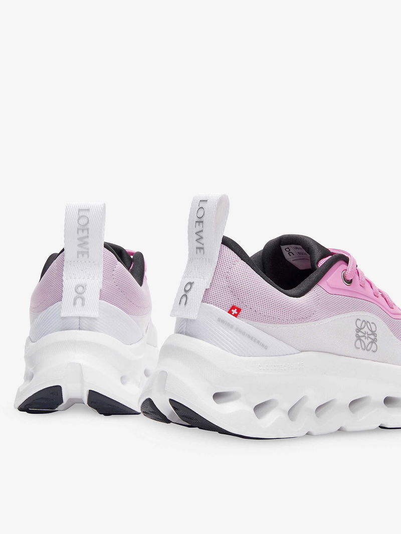LOEWE Loewe x On - Cloudtilt 2 0 Trainers in PINK/WHITE | endource