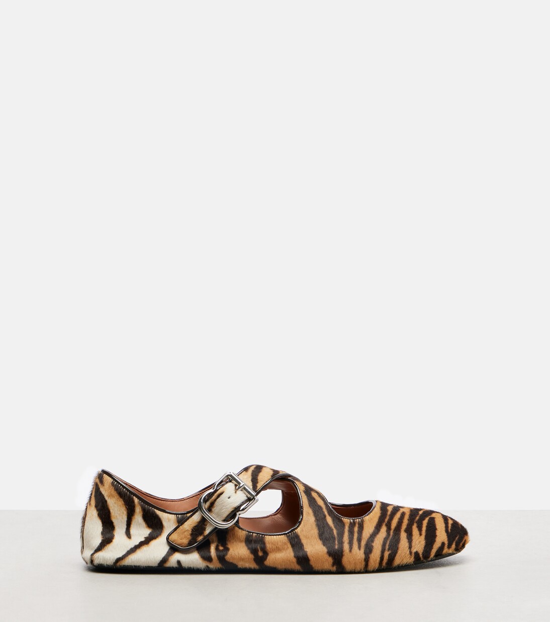 Alaïa Tiger-Print Calf Hair Ballet Flats | endource