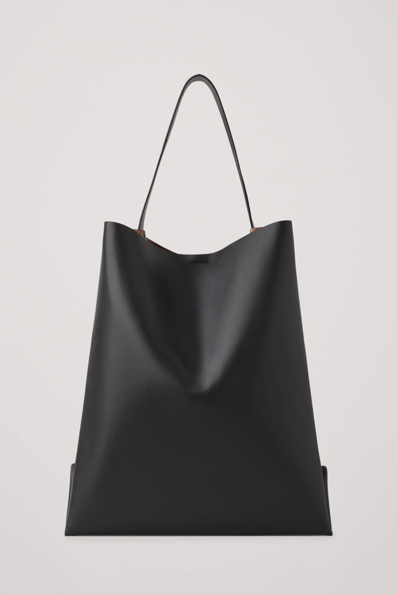 COS Leather Tote Bag in Black | endource