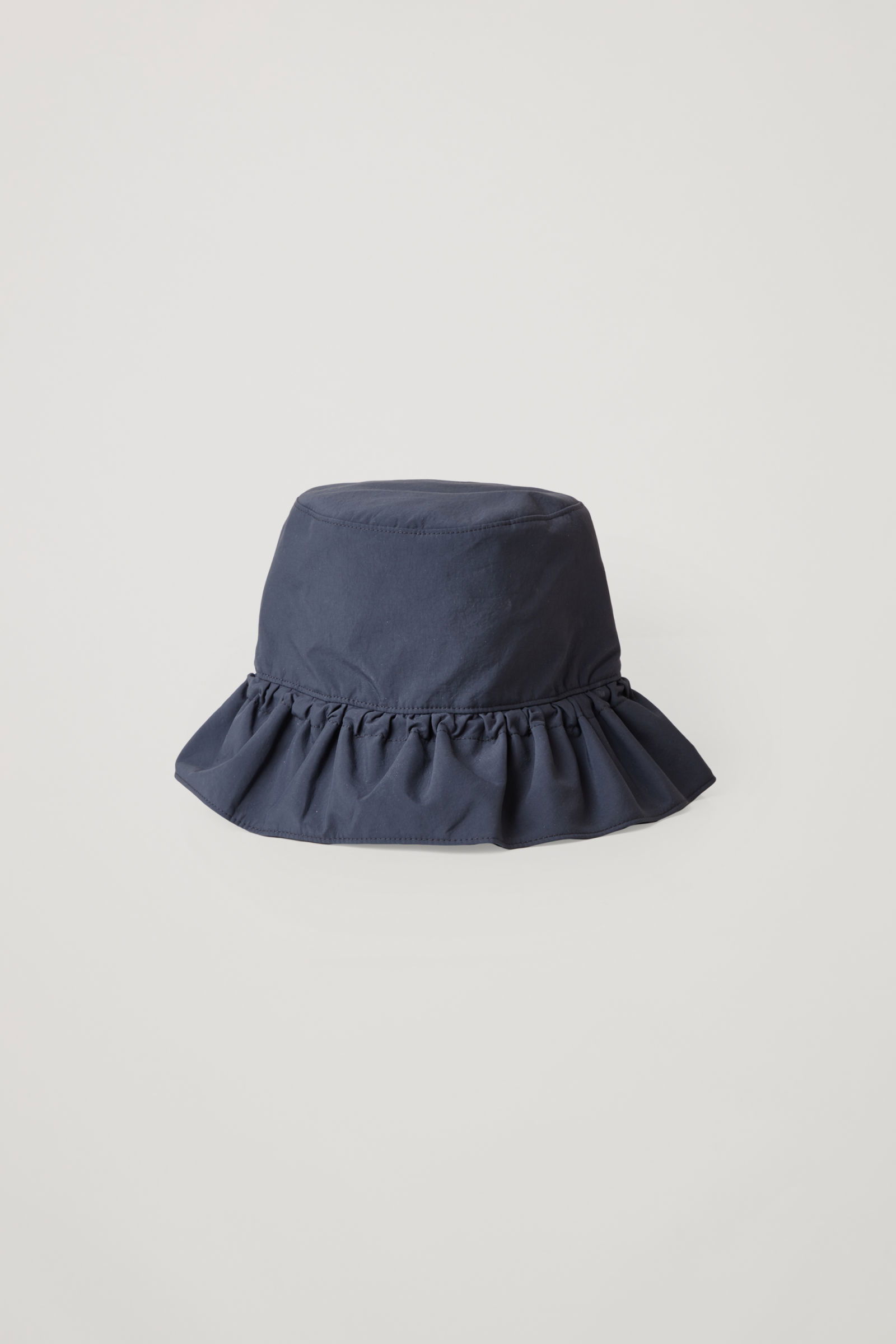 COS Recycled Polyamide Ruched Bucket Hat in Navy | endource