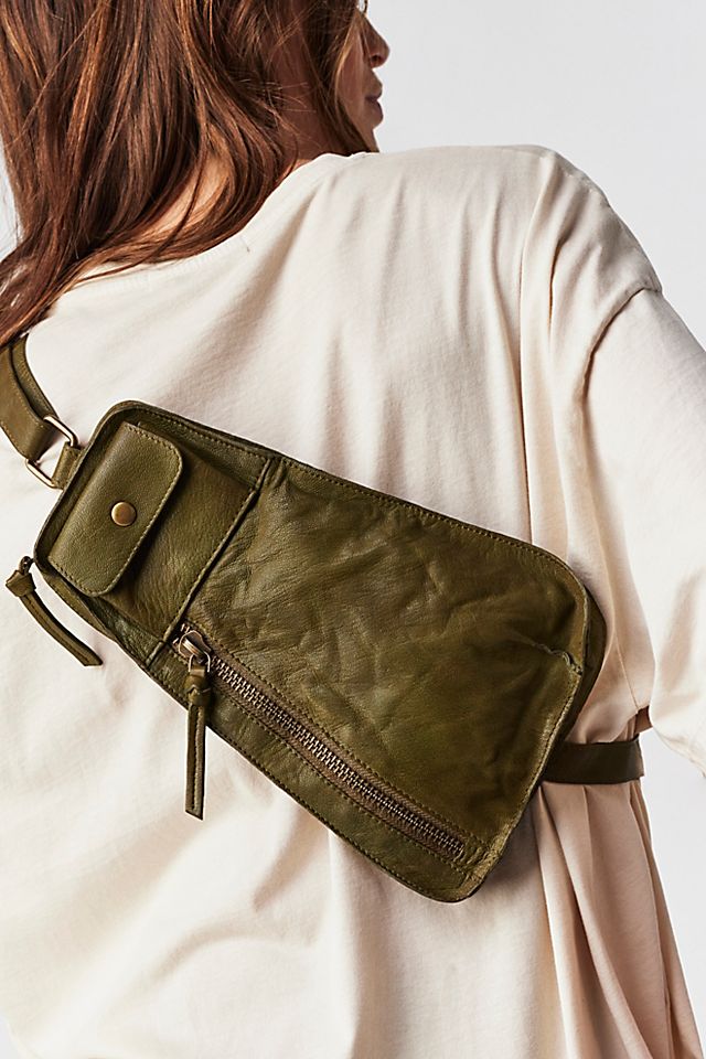 FREE PEOPLE Jagger Leather Sling in Black | endource