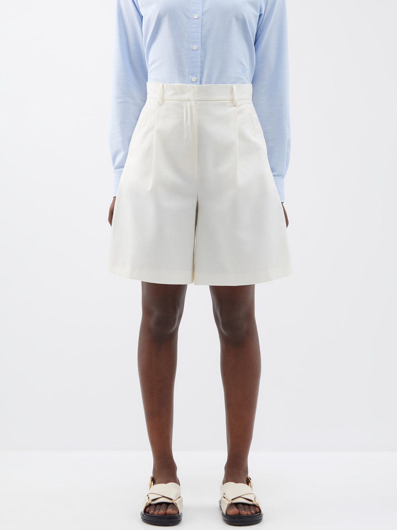 WEEKEND MAX MARA Ecuba Shorts in Ivory | endource