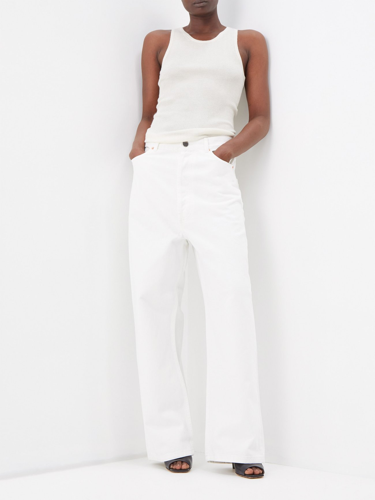 Raey Drop Organic Cotton Low Rise Baggy Jeans In White Endource